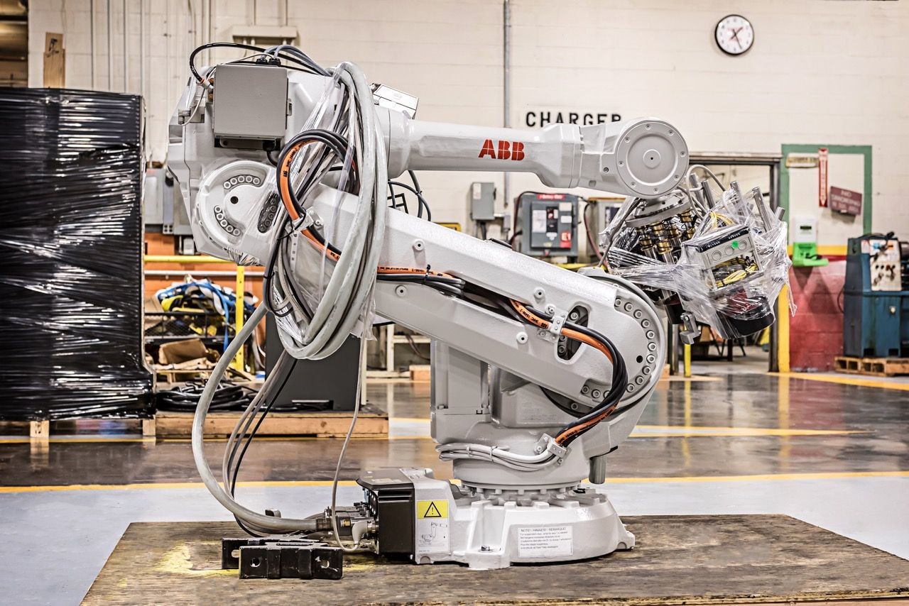 Brazo industrial ABB IRB los 4600-60kg/2.05m del robot de soldadura de ...